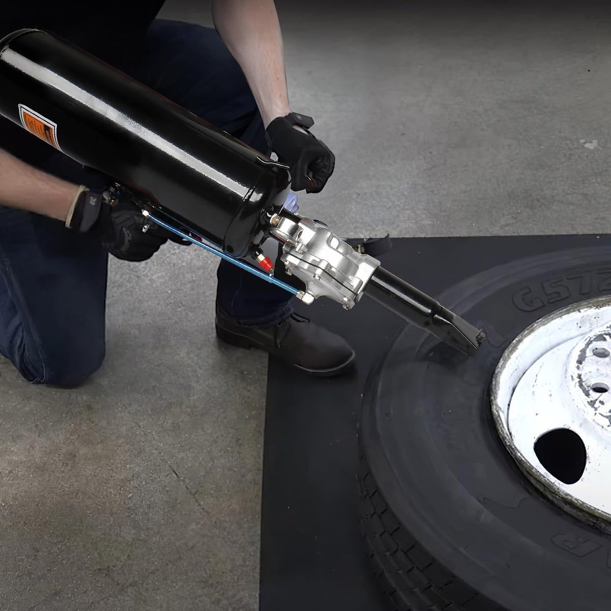TUFFIOM 2.1 Gallon Air Tire Bead Seater – Tuffiom